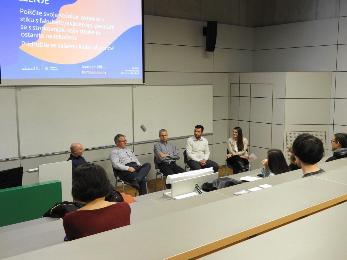 Na kavi z alumni: FKKT