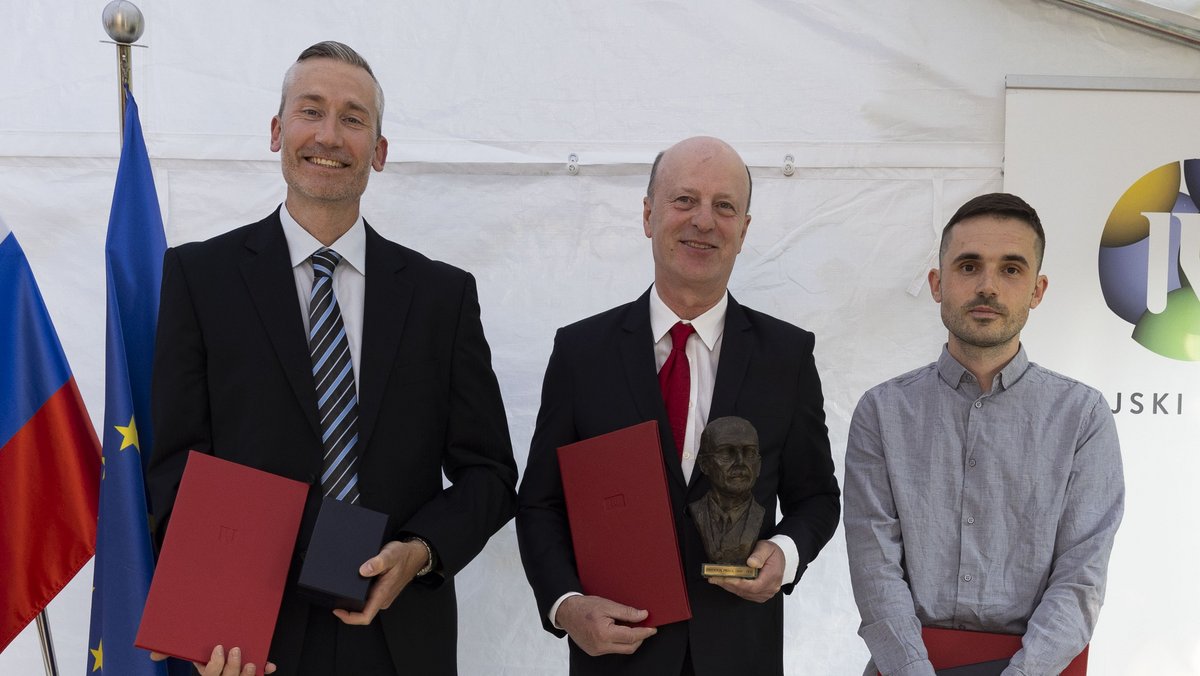 Preglovi nagradi za naša sodelavca: FKKT